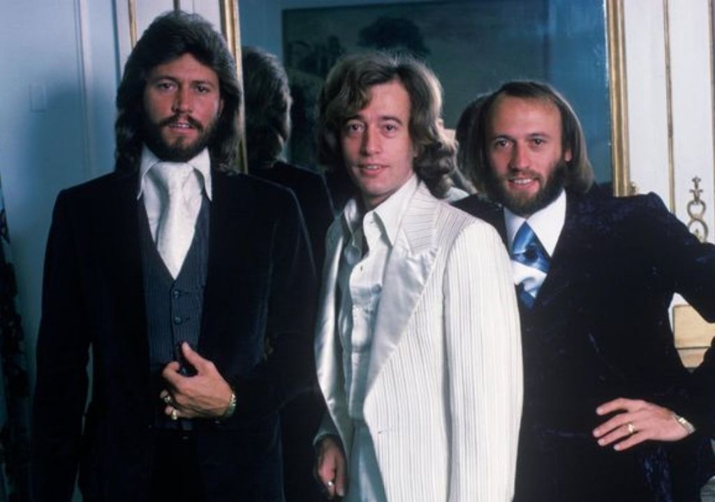 Bee Gees – Back Home - MaiBeautySong